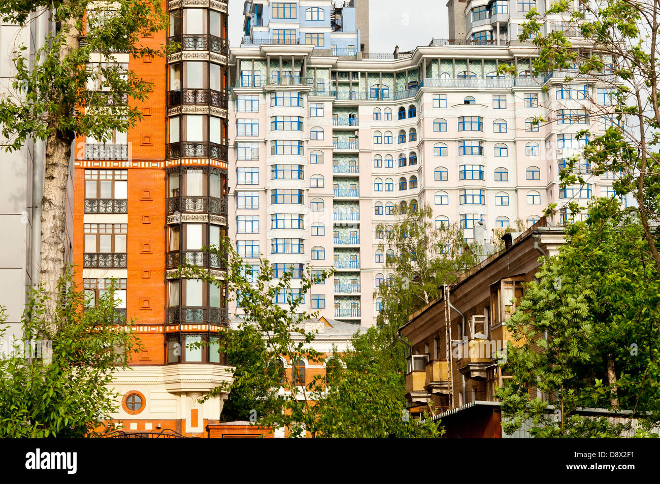 modern business building in Moscow. Raspletina street Stock Photo - Alamy