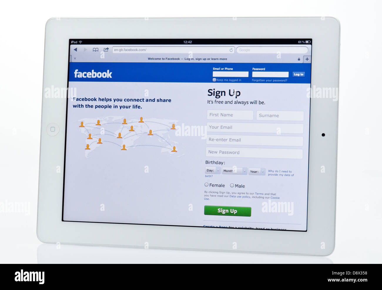 Apple Ipad showing Facebook Social Networking Website Stock Photo - Alamy