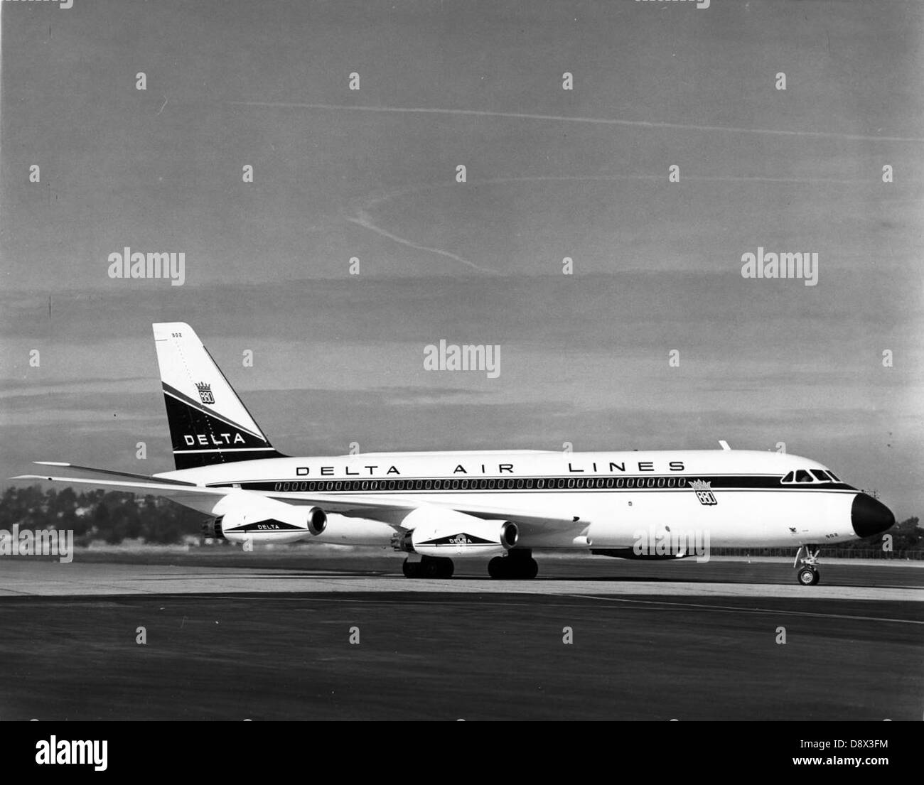 The Convair 880, operated by Delta Airlines, was a commercial jetliner ...