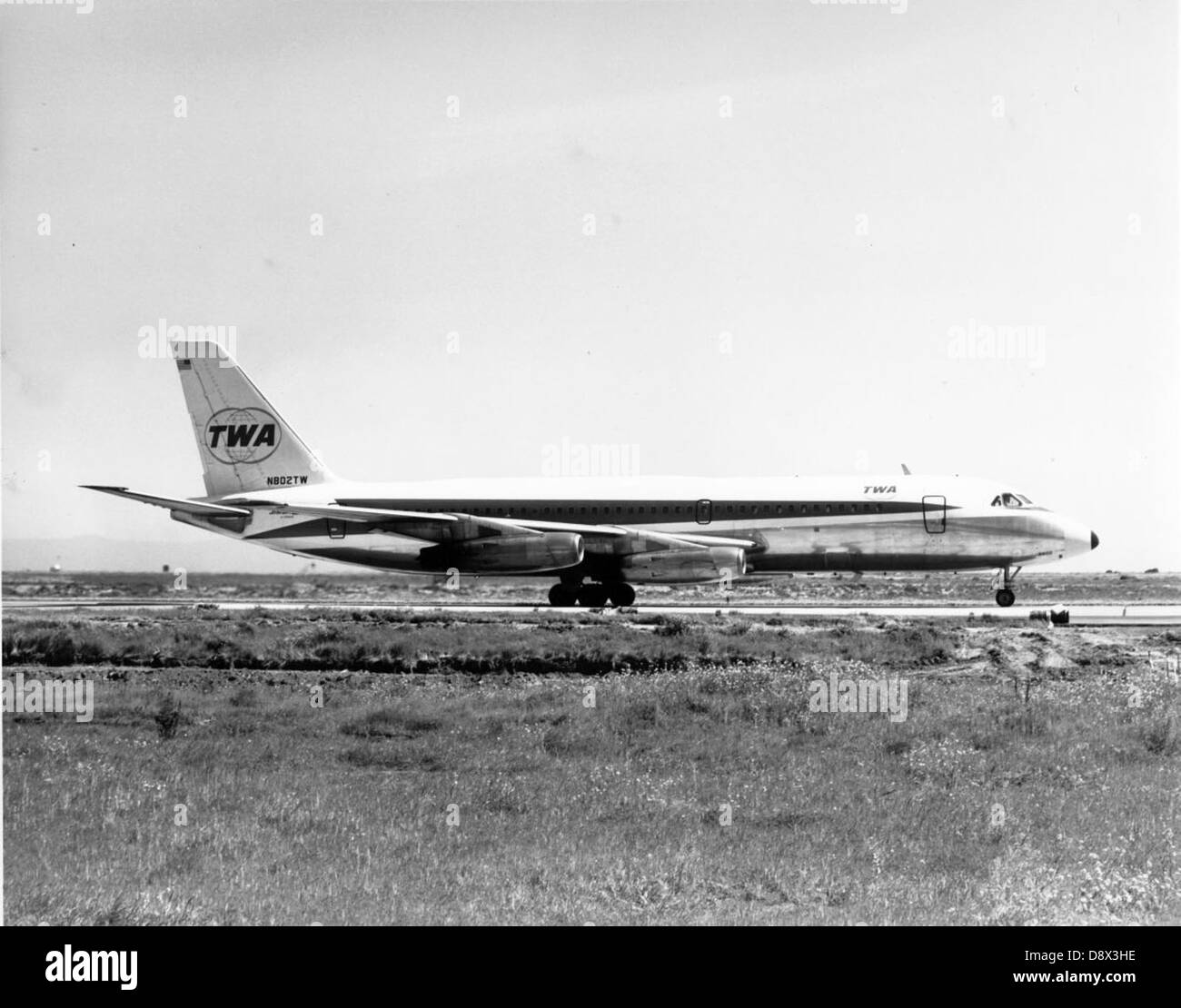 This image from April 1968 shows the Convair 880 N802TW at San ...