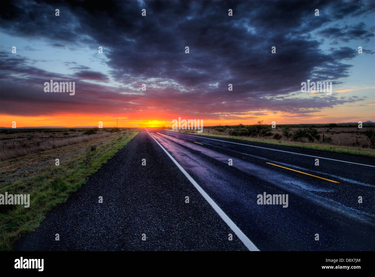 Texas highway road straight hi-res stock photography and images - Alamy