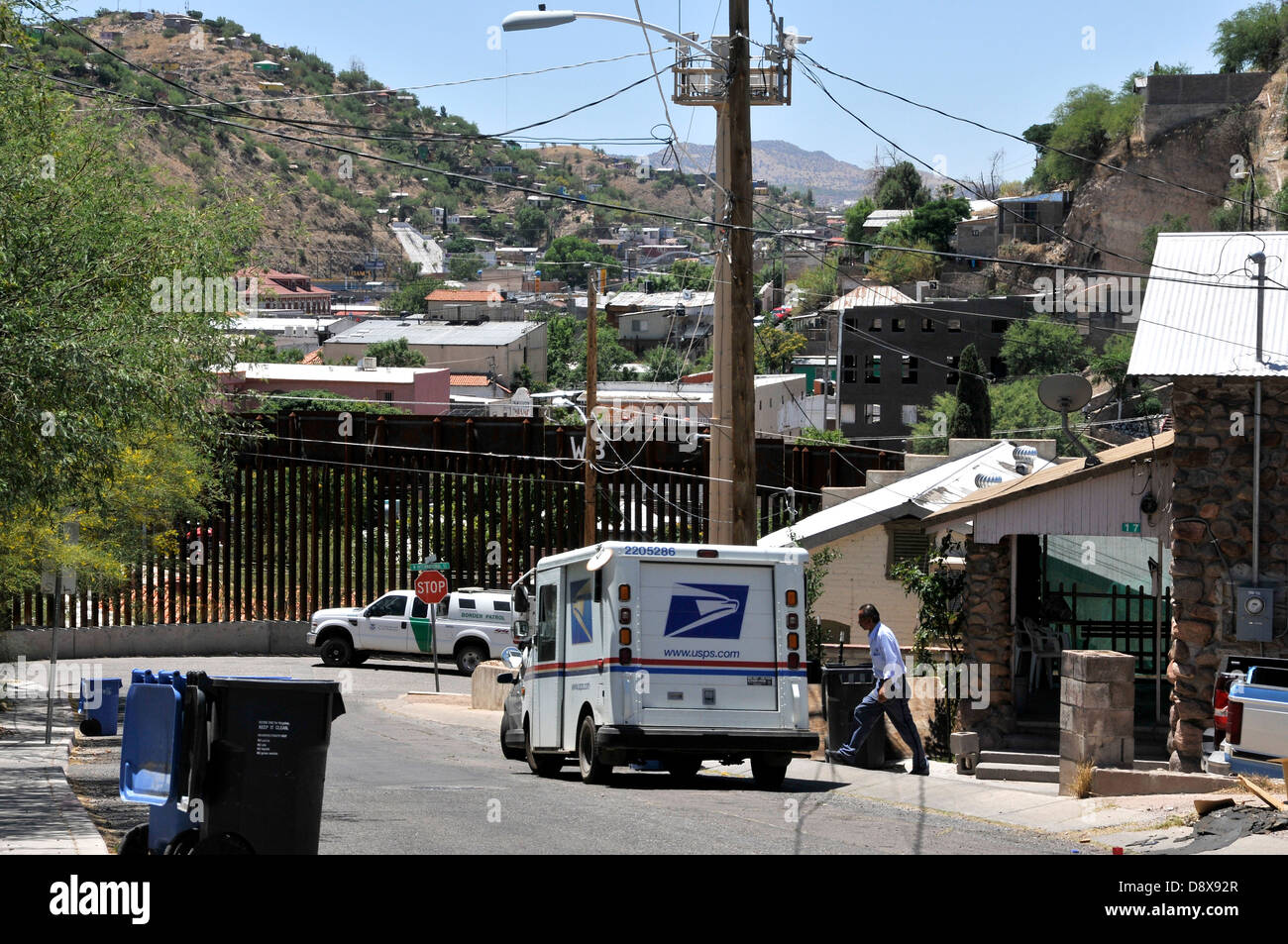 Border patrol office workers hi-res stock photography and images - Alamy