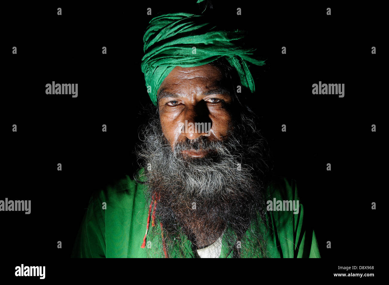 Fakir muslim india turban hi-res stock photography and images - Alamy