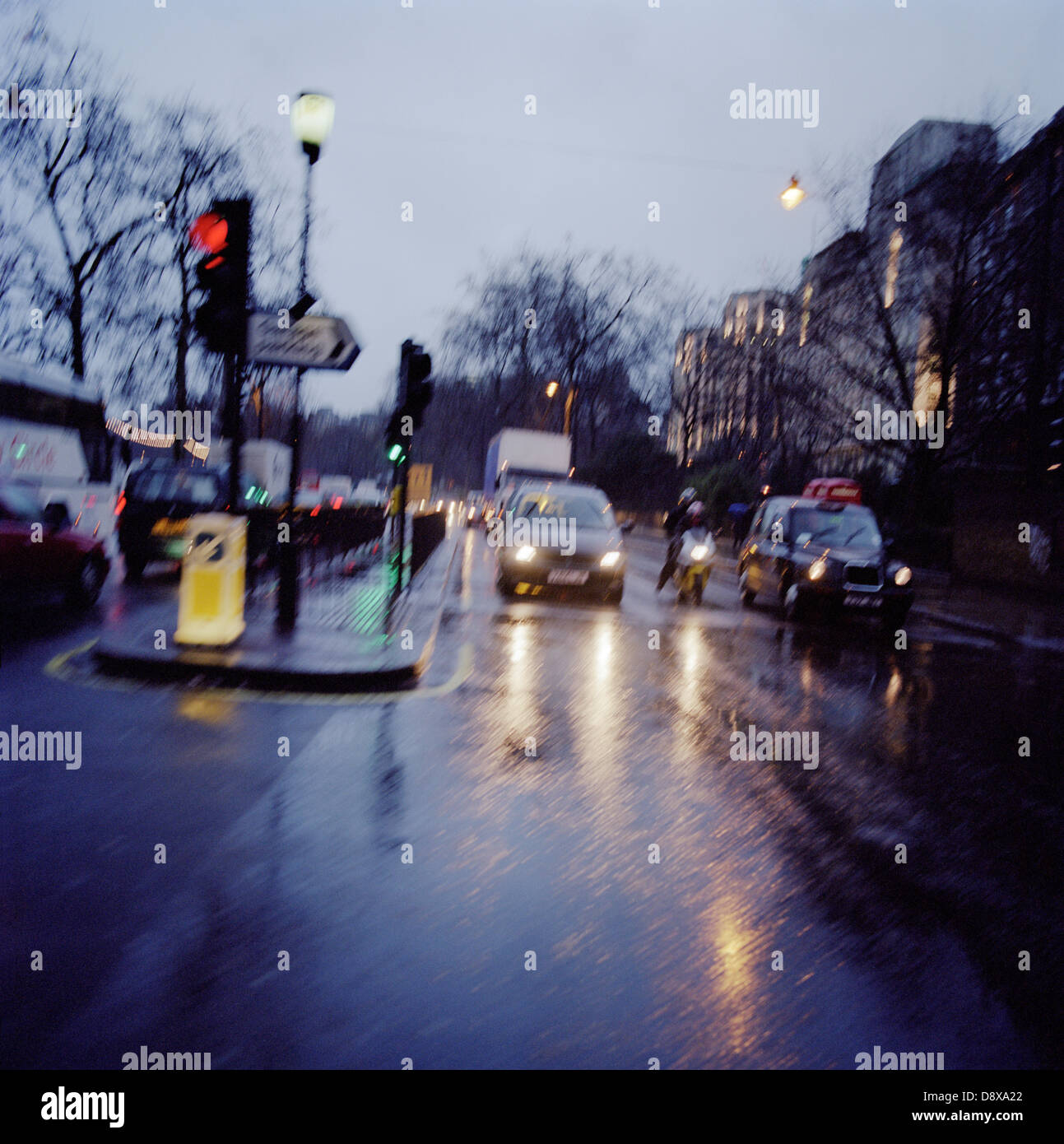 Defocused image london street hi-res stock photography and images - Alamy