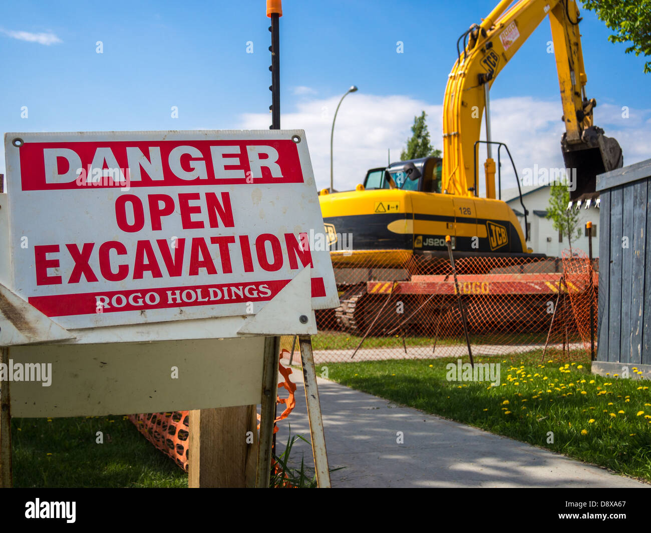 Danger open excavation sign construction hi-res stock photography and ...