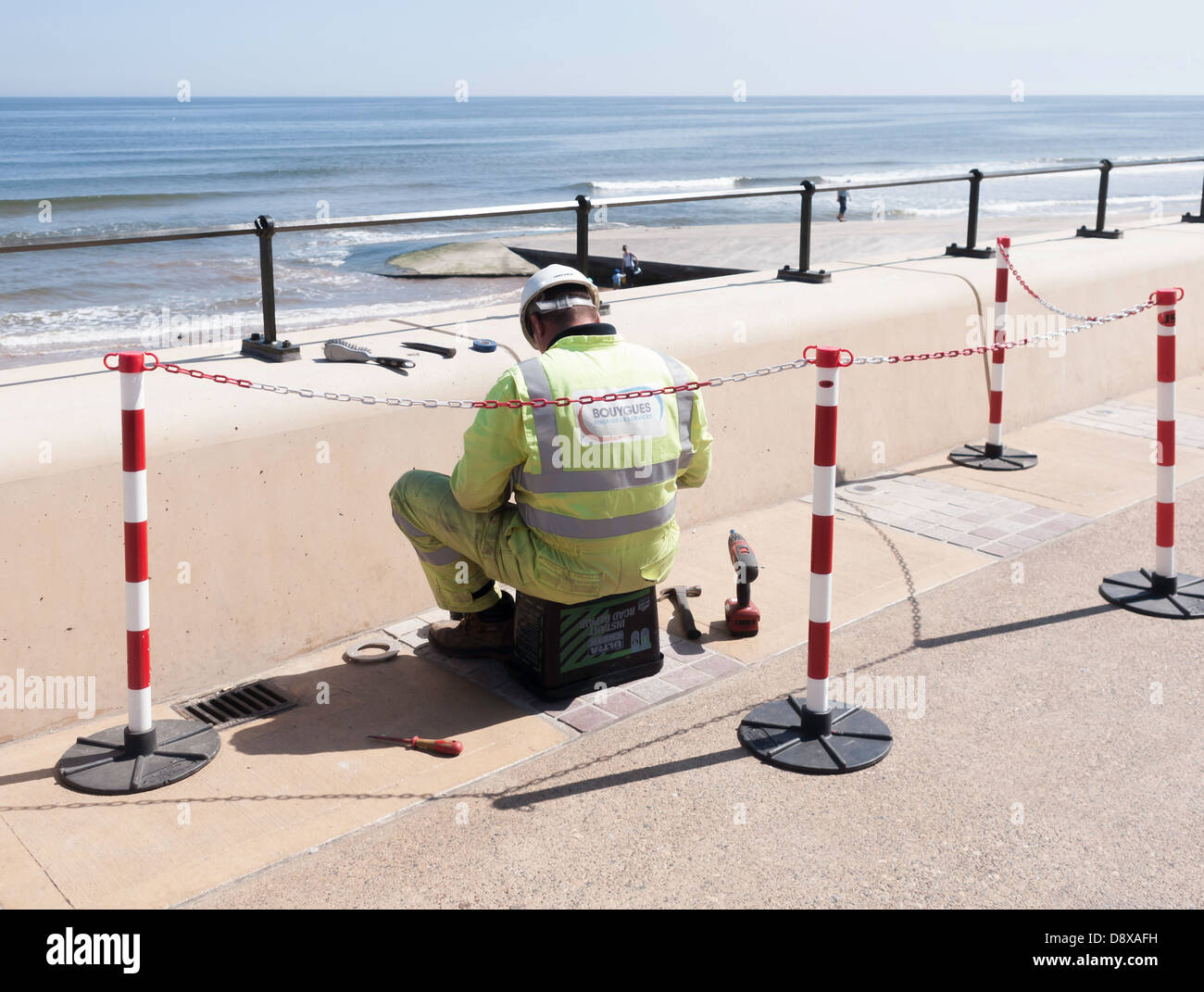 Pavement edge hi-res stock photography and images - Alamy
