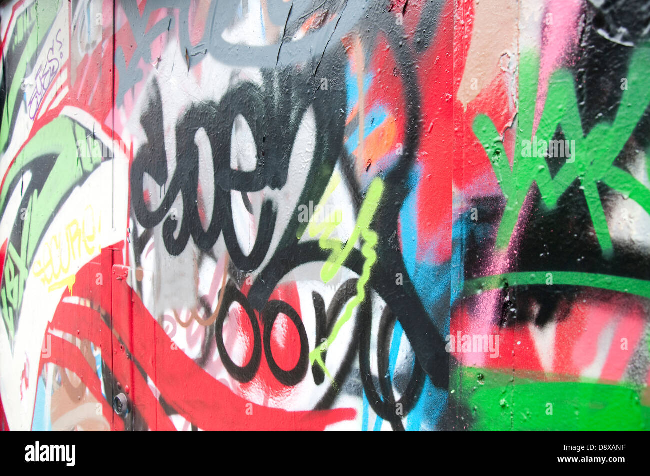 Graffiti alley baltimore hi-res stock photography and images - Alamy