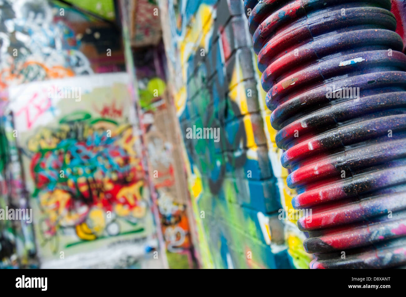 Graffiti alley baltimore hi-res stock photography and images - Alamy