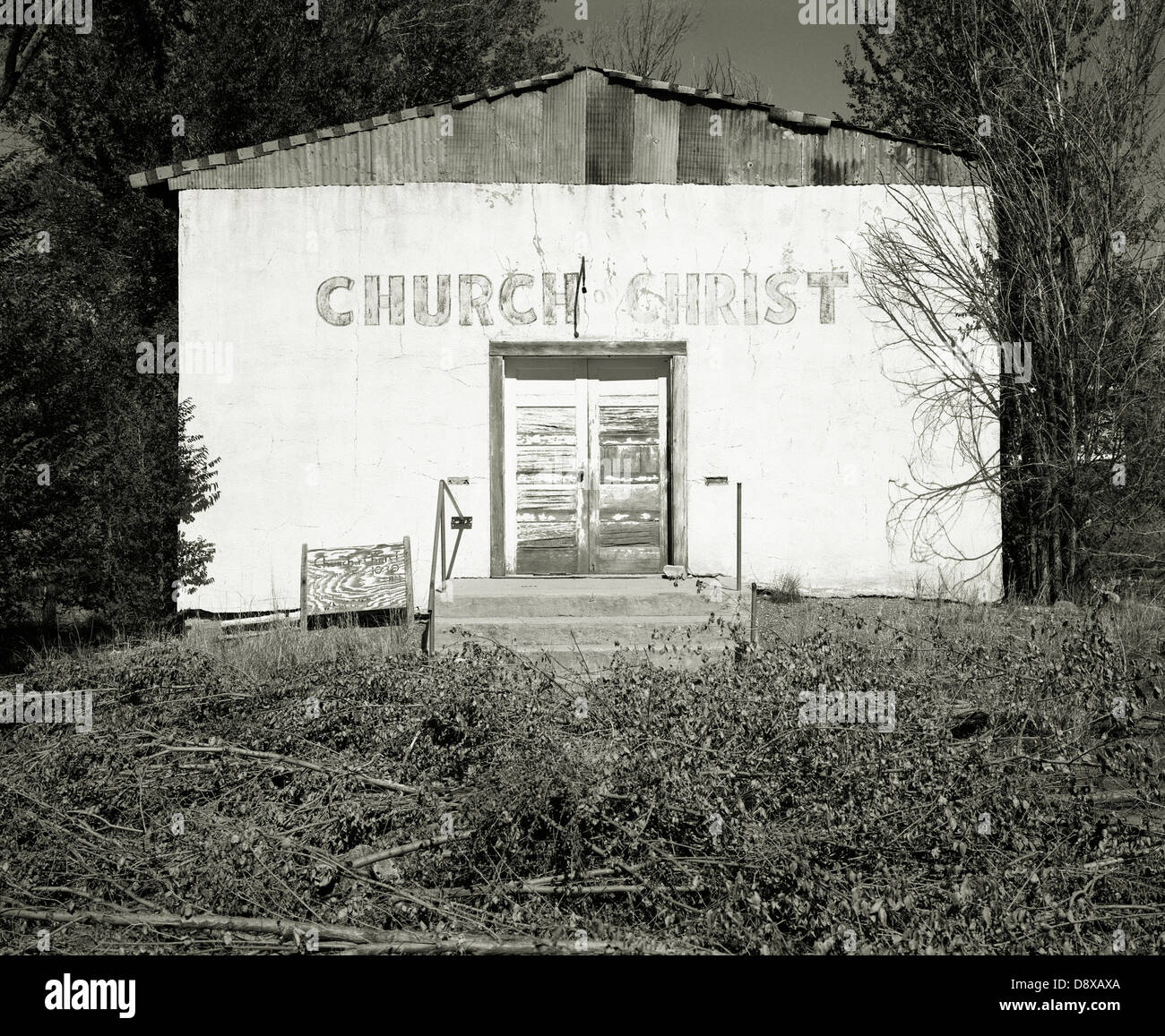 Abandoned church exterior hi-res stock photography and images - Alamy