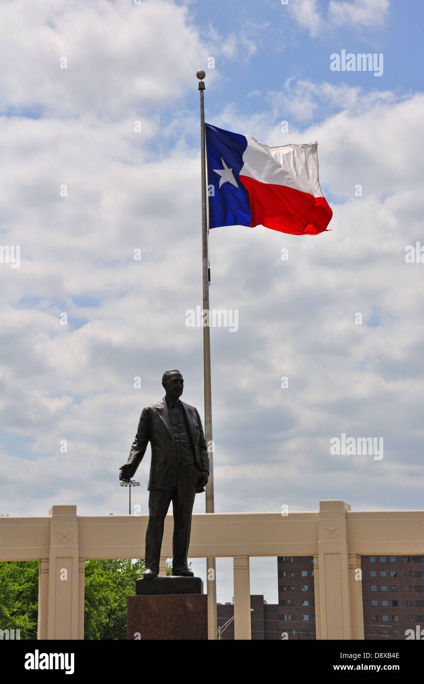 George Bannerman statue in Dealey Plaza, Dallas, Texas, USA Stock Photo ...
