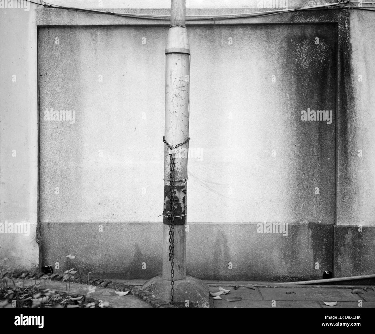 Wall front Black and White Stock Photos & Images - Alamy