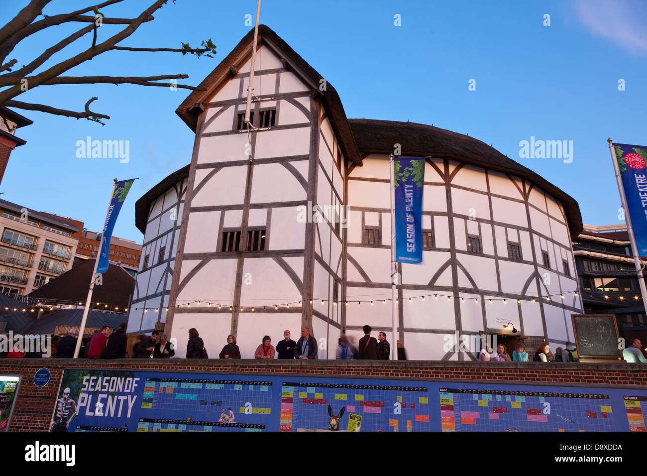 Classic tudor architecture hi-res stock photography and images - Alamy