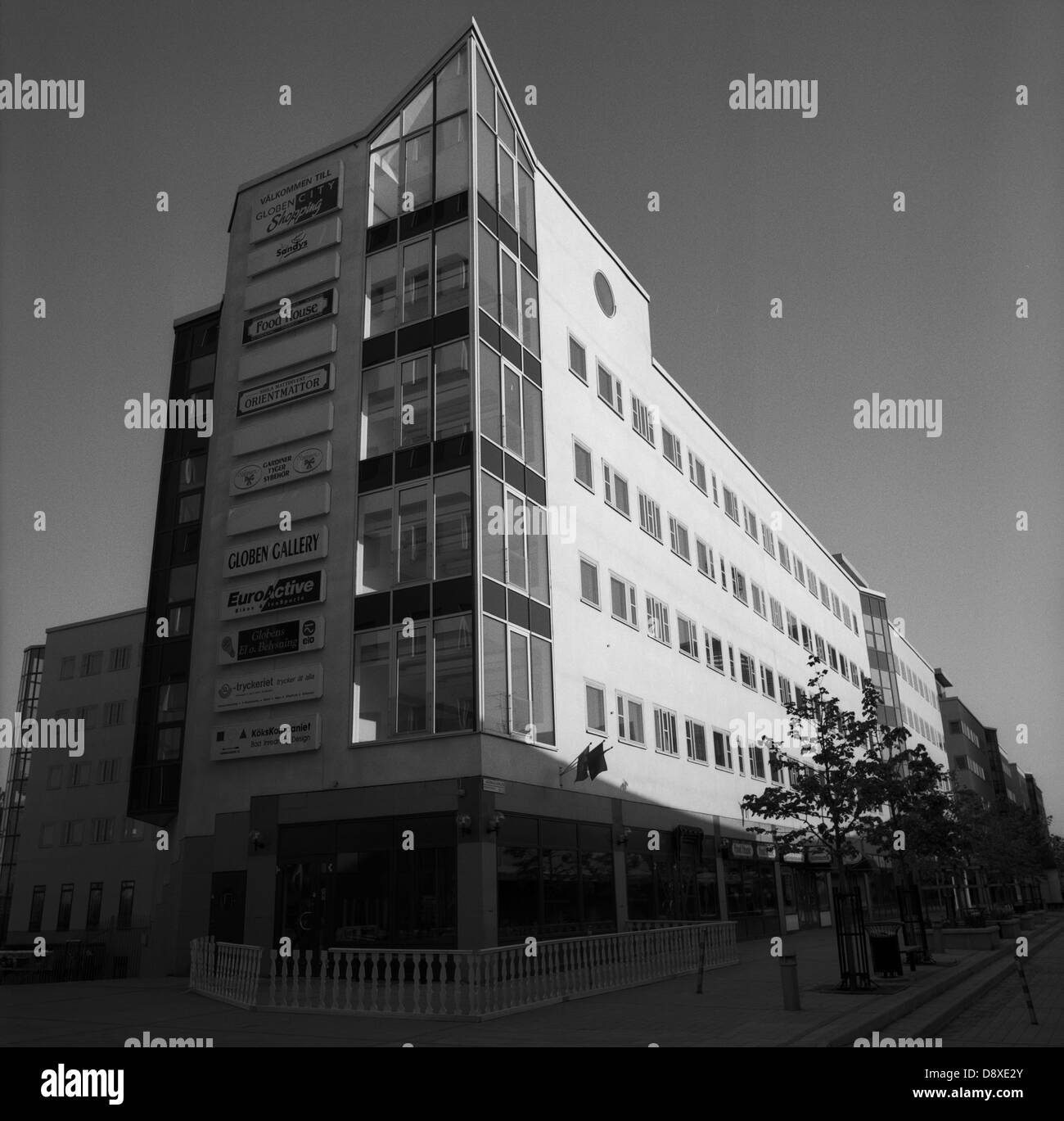 Office building signs hi-res stock photography and images - Alamy