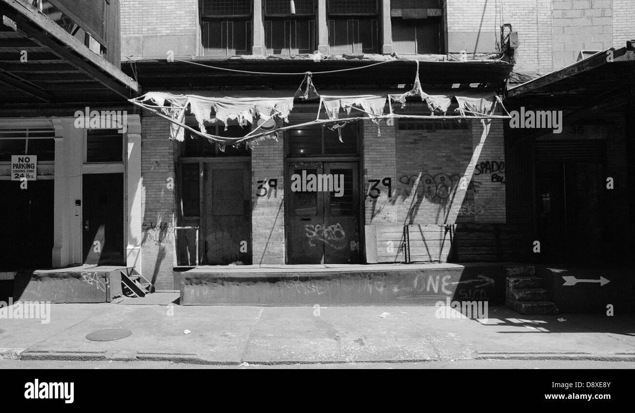 Broken building in New York, USA Stock Photo - Alamy