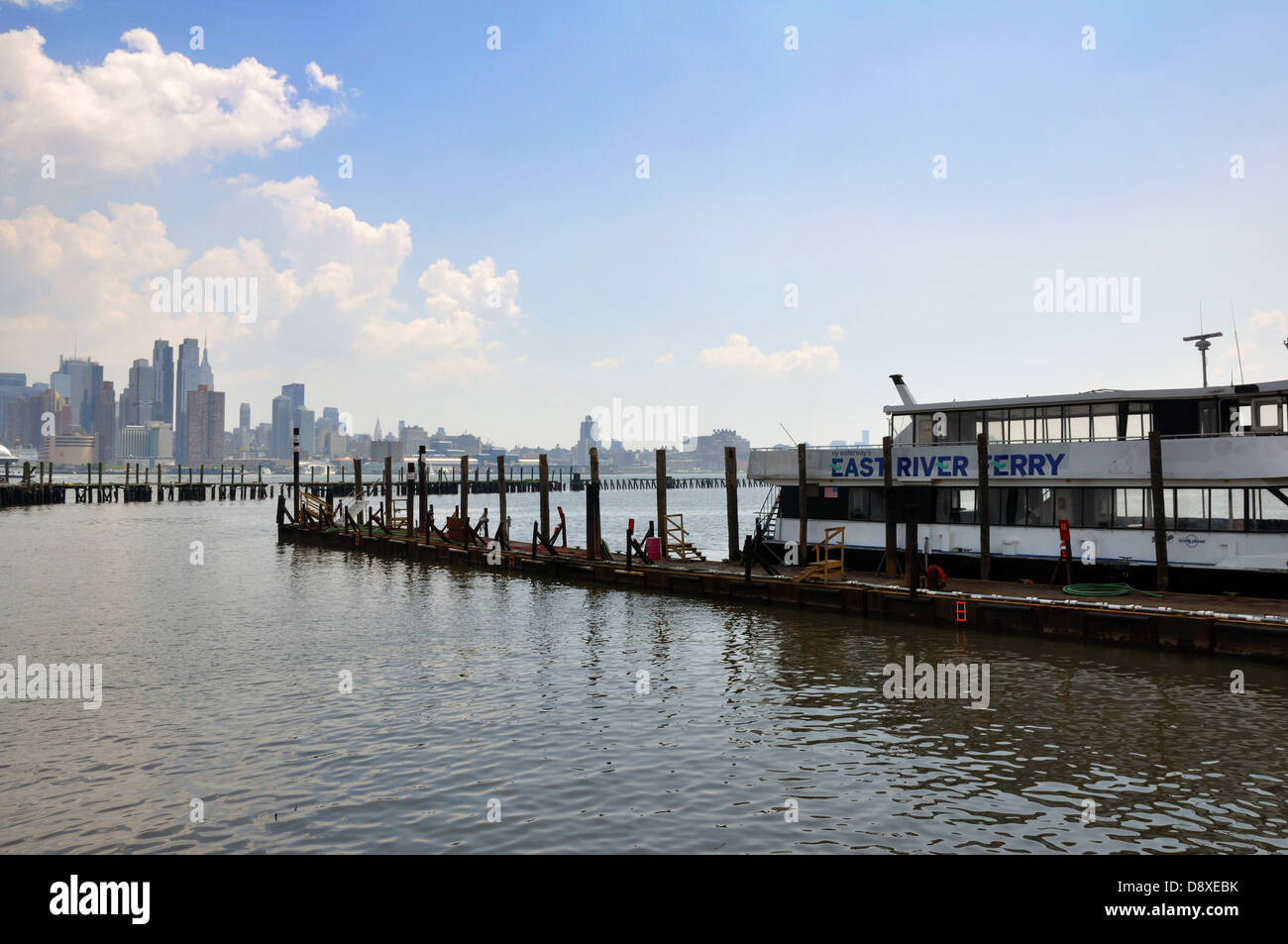 Ferry crossing the hudson river hi-res stock photography and images - Alamy