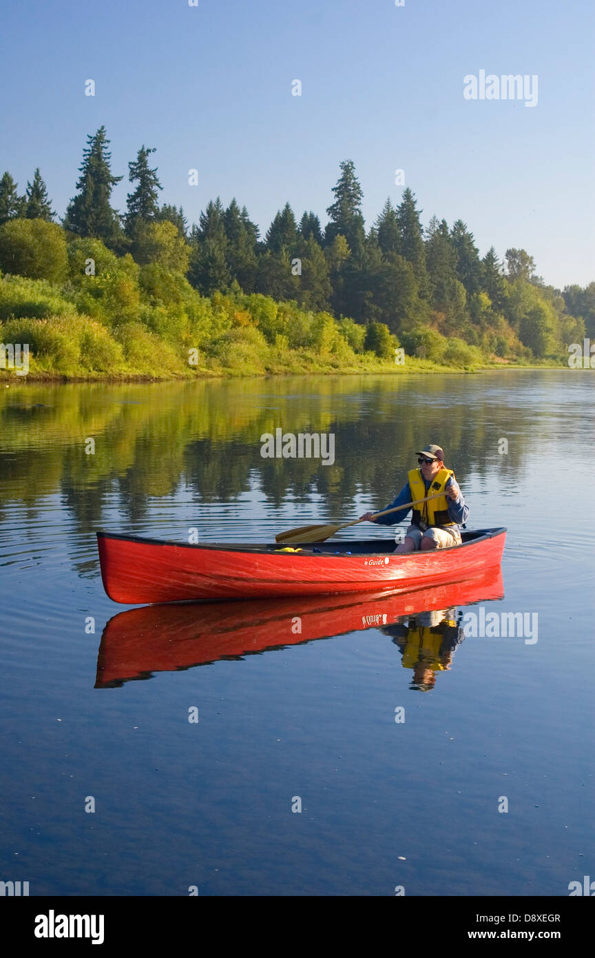 Canoeing on the Willamette River, Willamette River Greenway, Polk ...