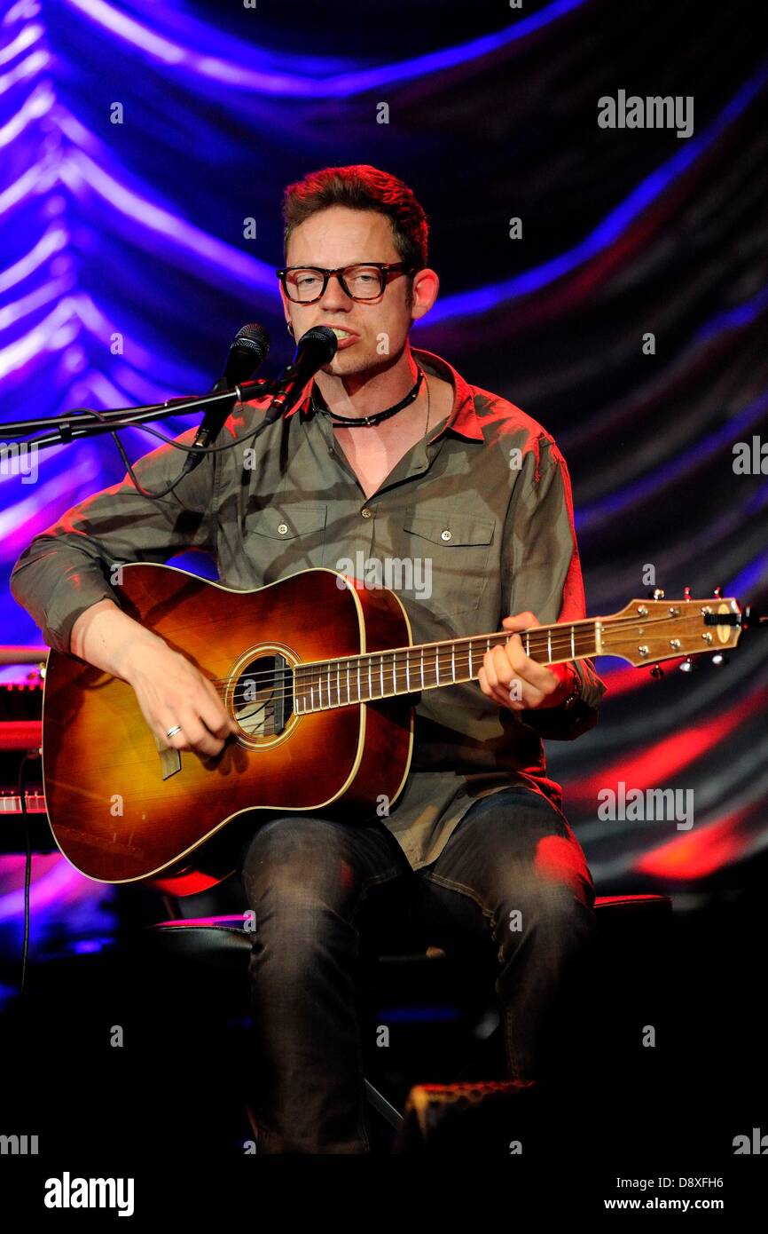 Norwegian singer hi-res stock photography and images - Alamy