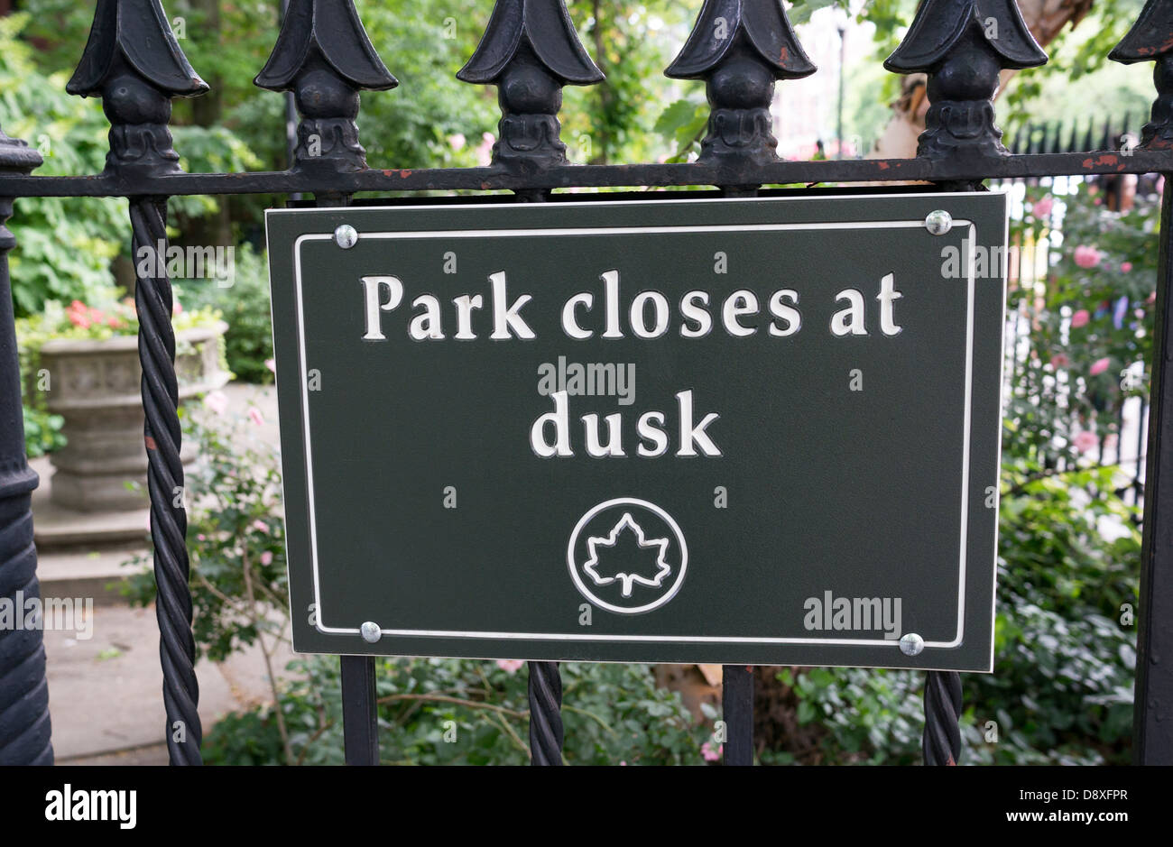 Park closed at dusk sign in Greenwich Village in New York City Stock ...