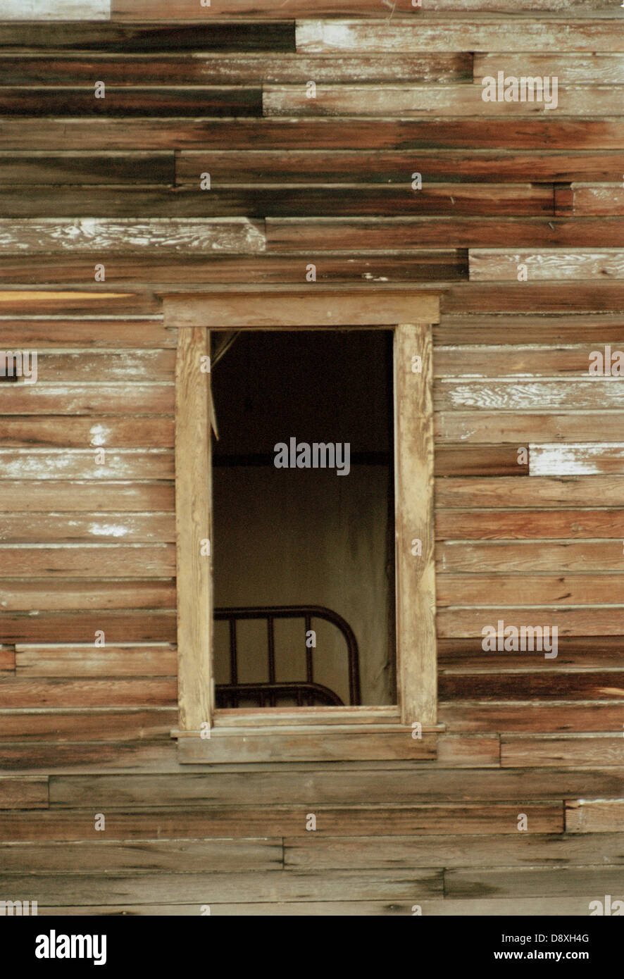 Ramshackle house hi-res stock photography and images - Alamy