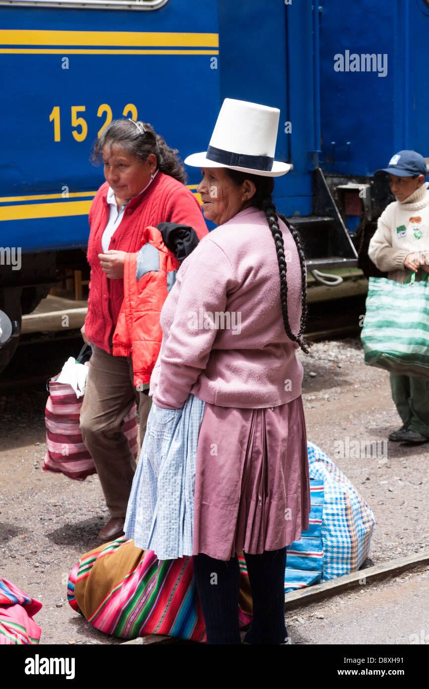 Deboarding train hi-res stock photography and images - Alamy