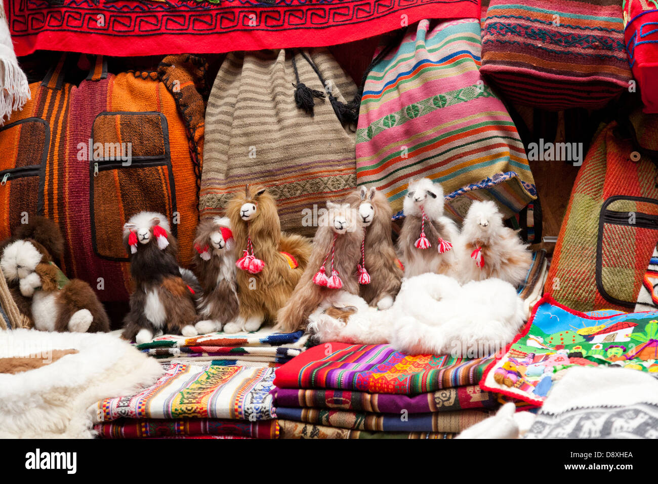 Souvenir stalls in Aguas Calientes, Machu Picchu Town, Peru Stock Photo ...