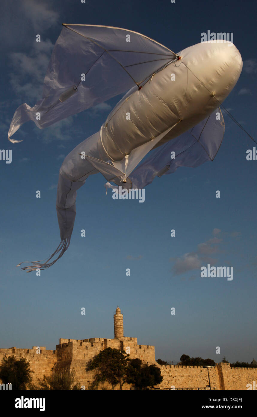 David kite hi-res stock photography and images - Alamy