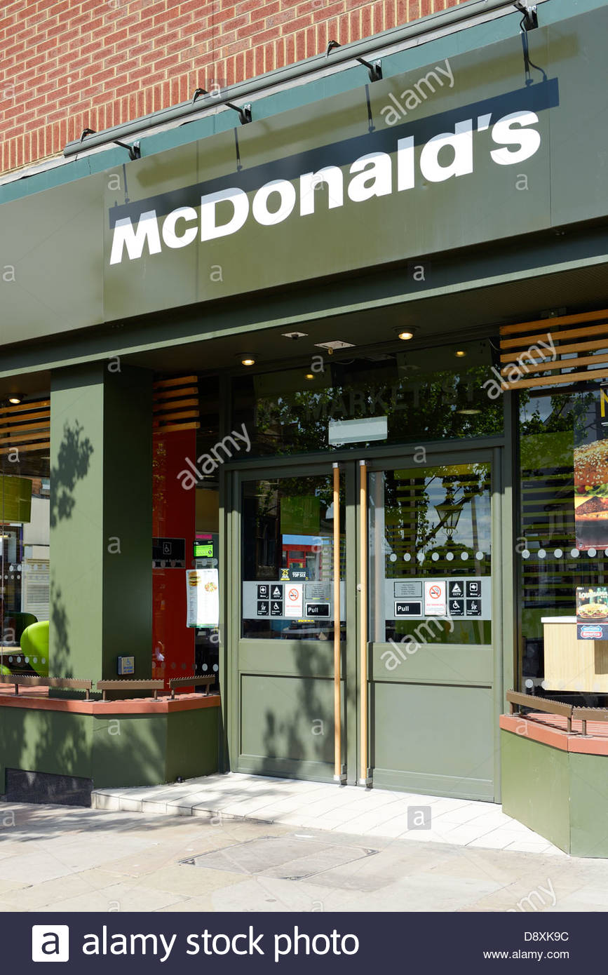 Mcdonald's Shop Front Stock Photos & Mcdonald's Shop Front Stock Images ...