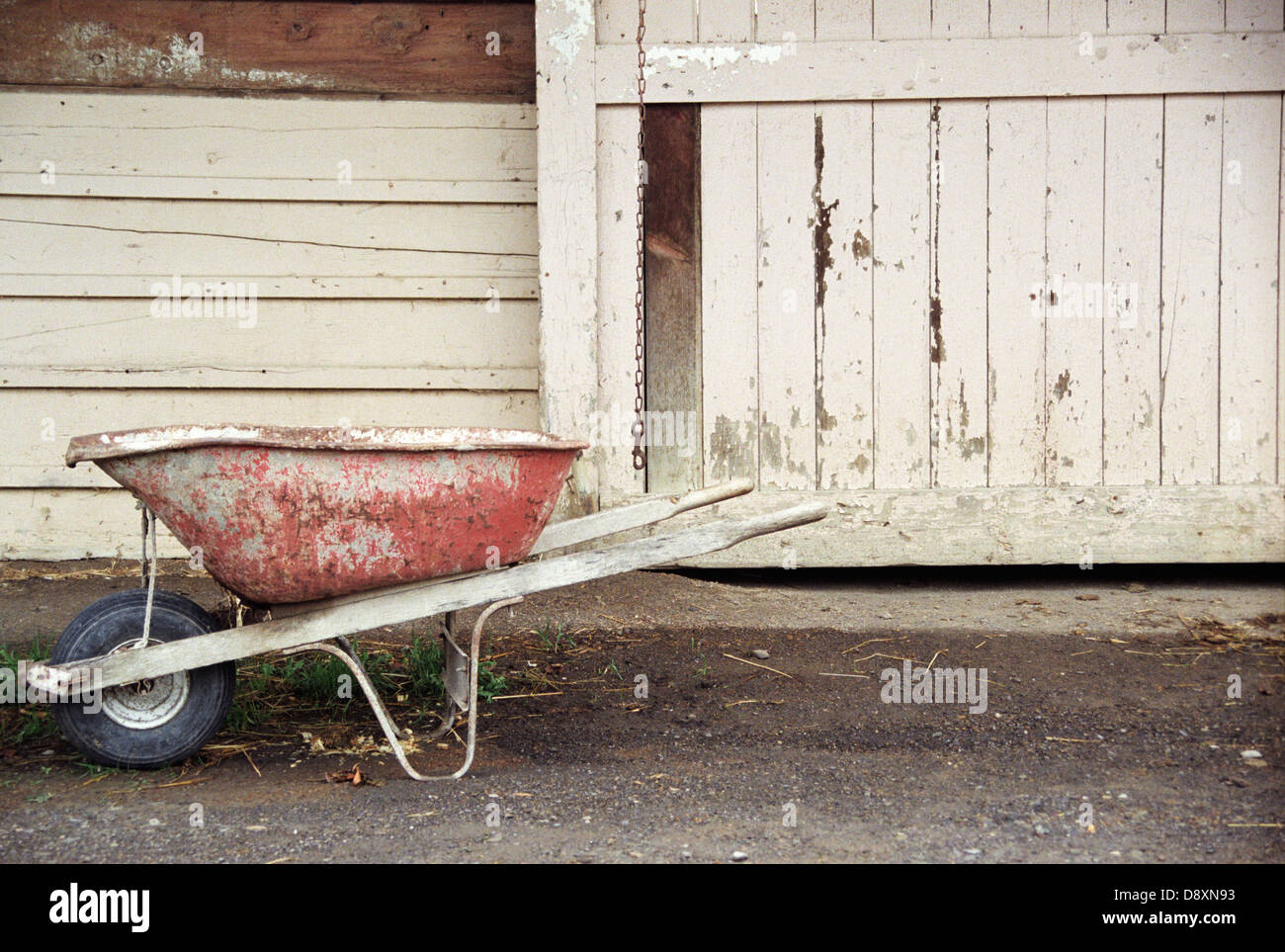 A rusty wheelbarrow Stock Photo - Alamy
