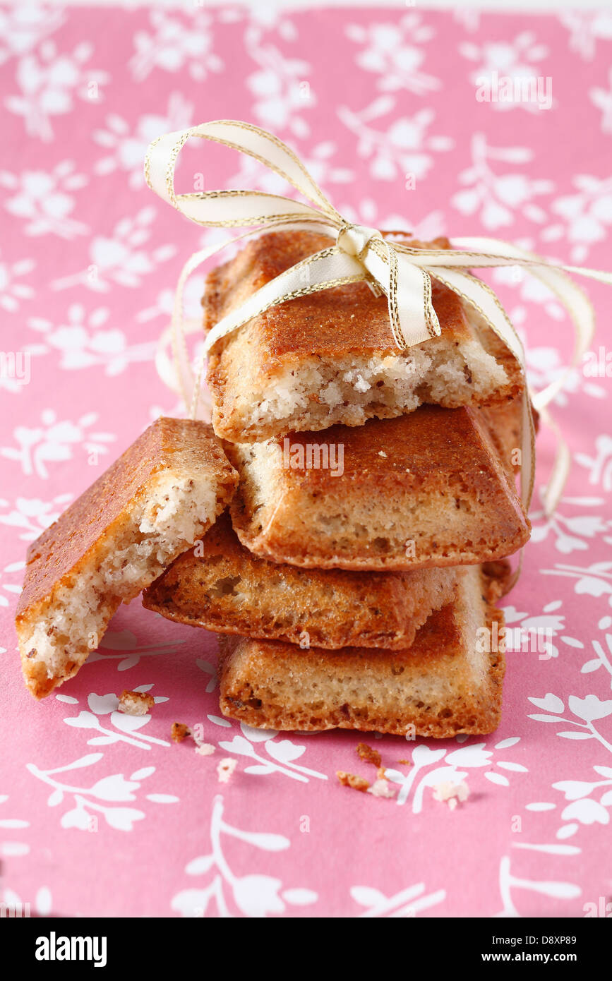 Financiers hi-res stock photography and images - Alamy