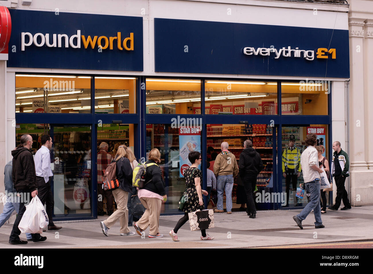 Poundworld hi-res stock photography and images - Alamy