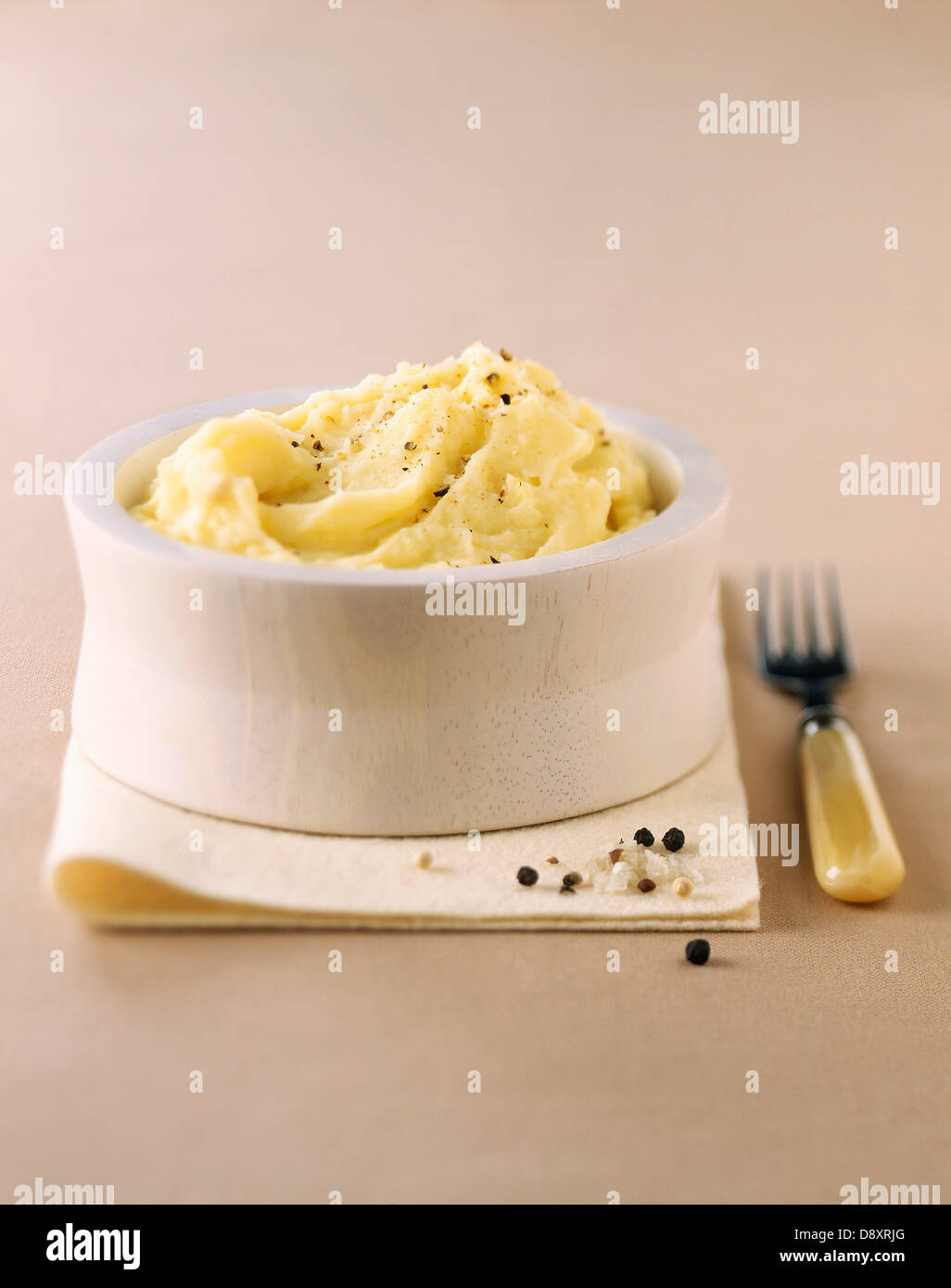 Bowl of mashed potatoes Stock Photo - Alamy
