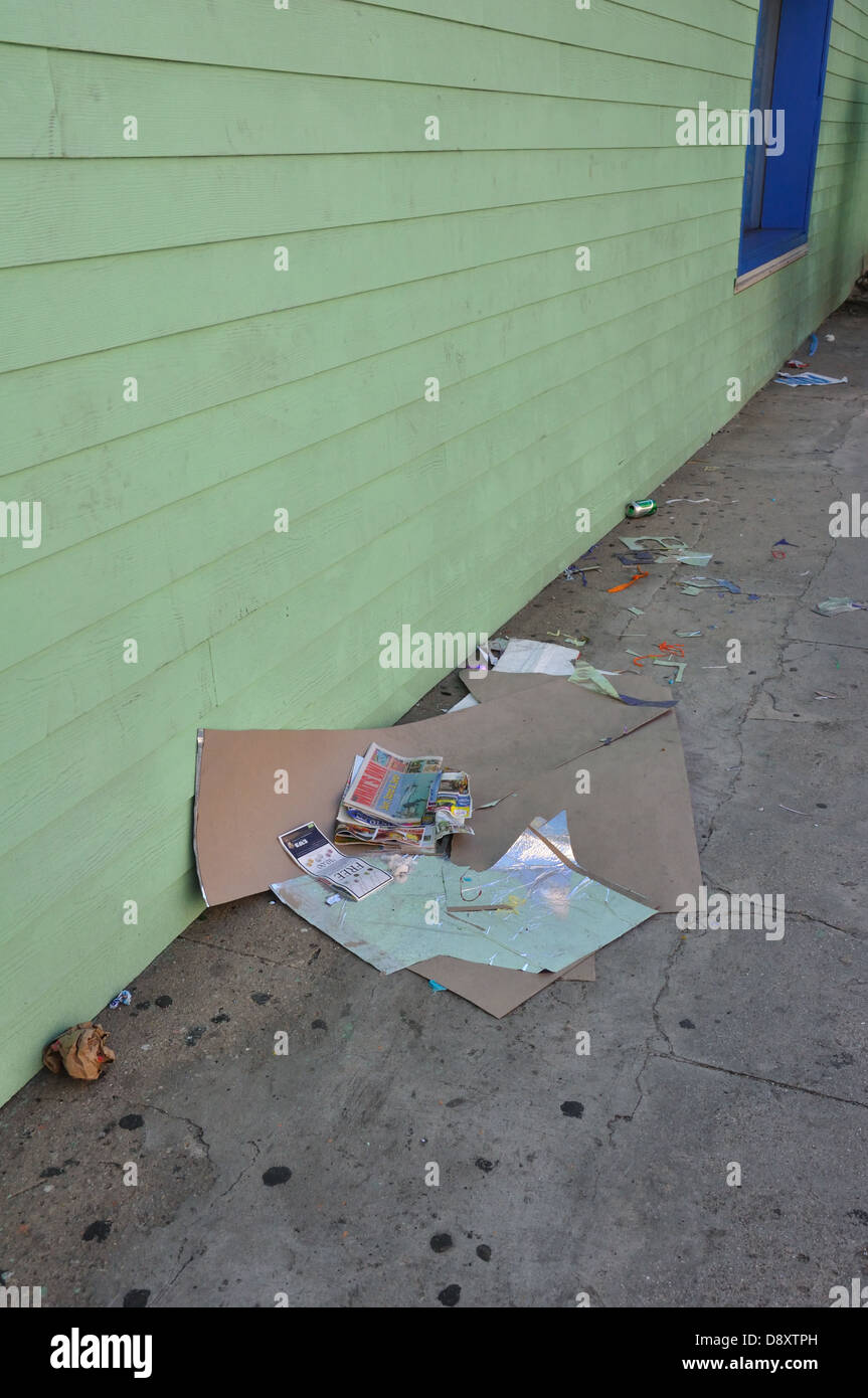 Garbage on street Stock Photo - Alamy