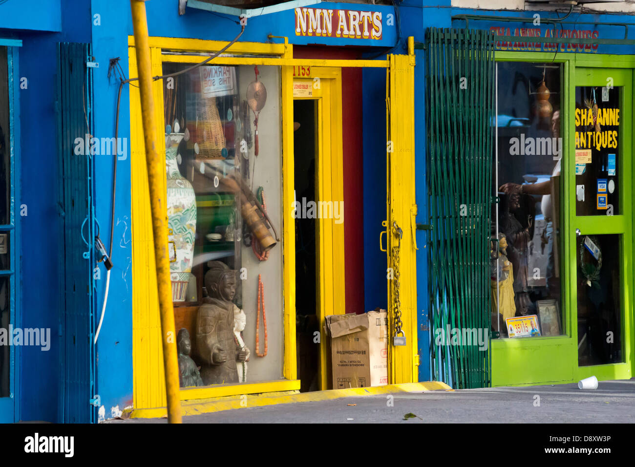 Shop Front in Manila, Philippines Stock Photo - Alamy