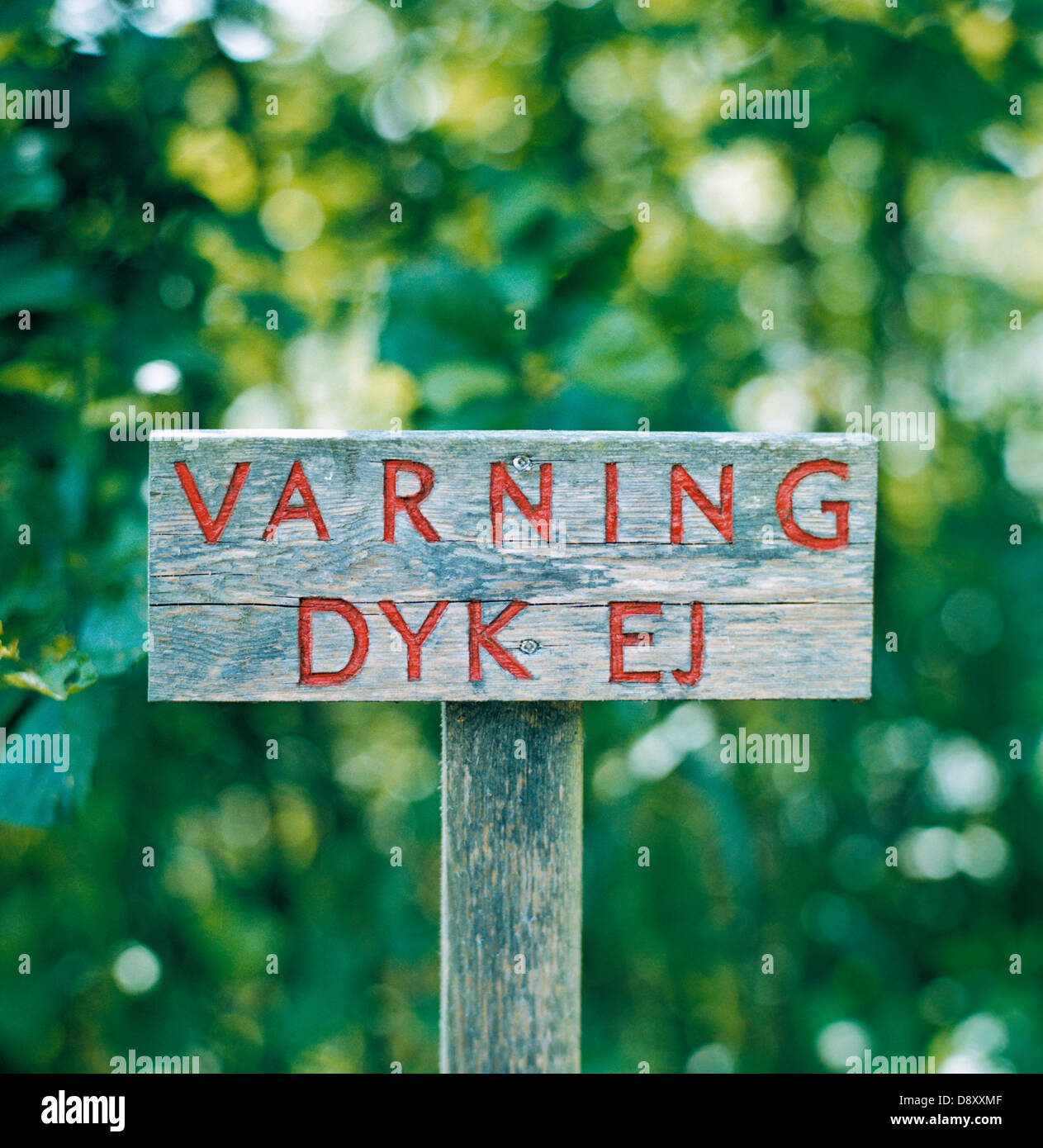 Diver warning sign hi-res stock photography and images - Alamy