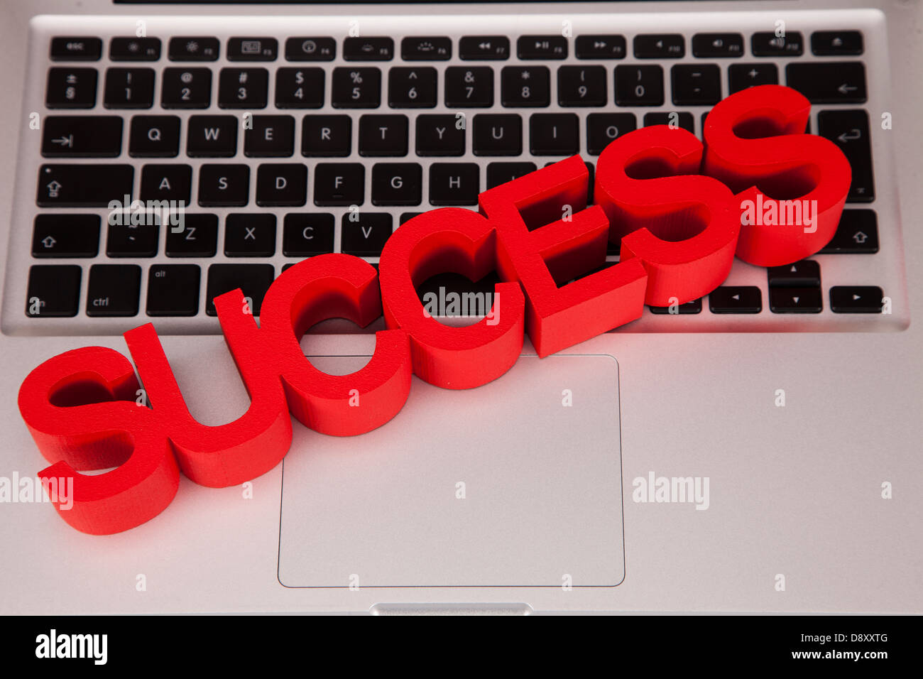 Computer, basket and free web shoping Stock Photo - Alamy