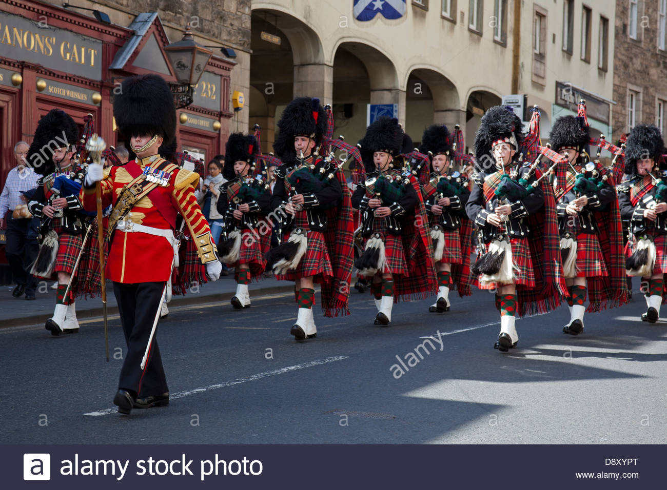 Scots Guards High Resolution Stock Photography and Images - Alamy