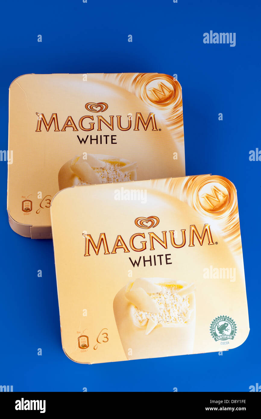Ice cream lolly chocolate magnum hi-res stock photography and images ...