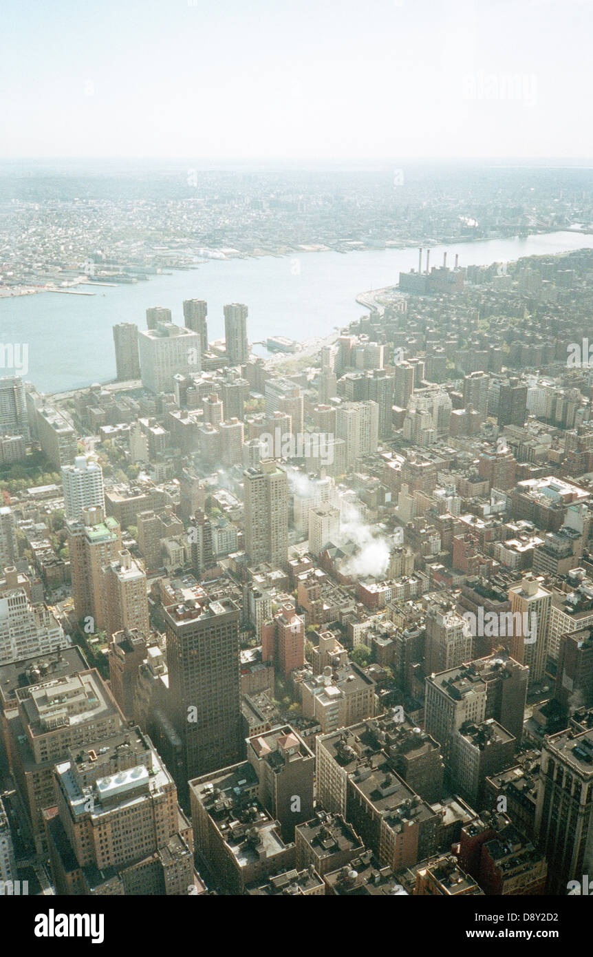 Smoky new york city hi-res stock photography and images - Alamy