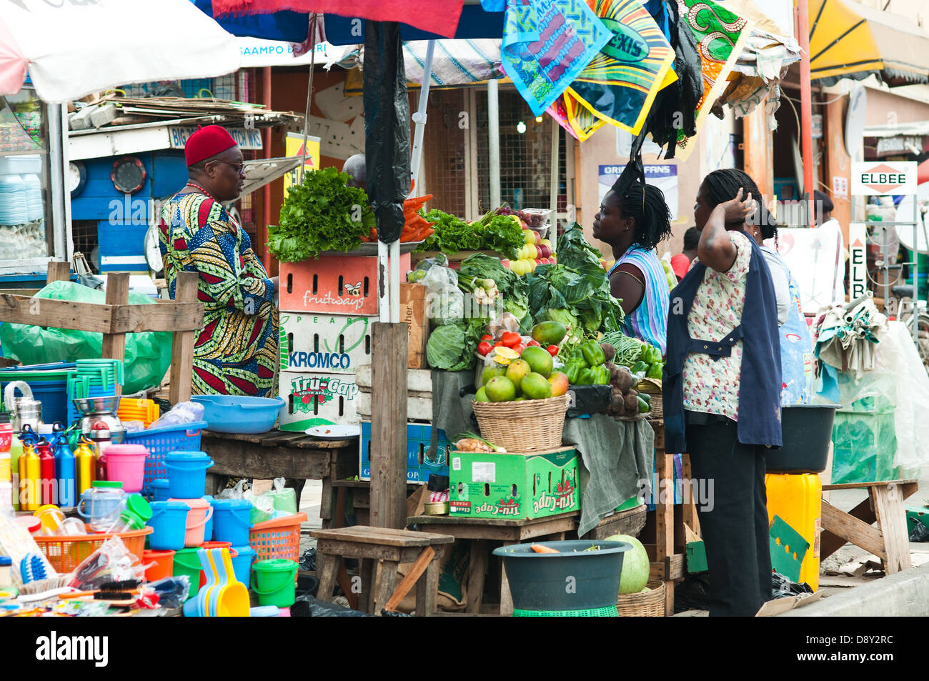Ghana market woman hi-res stock photography and images - Alamy