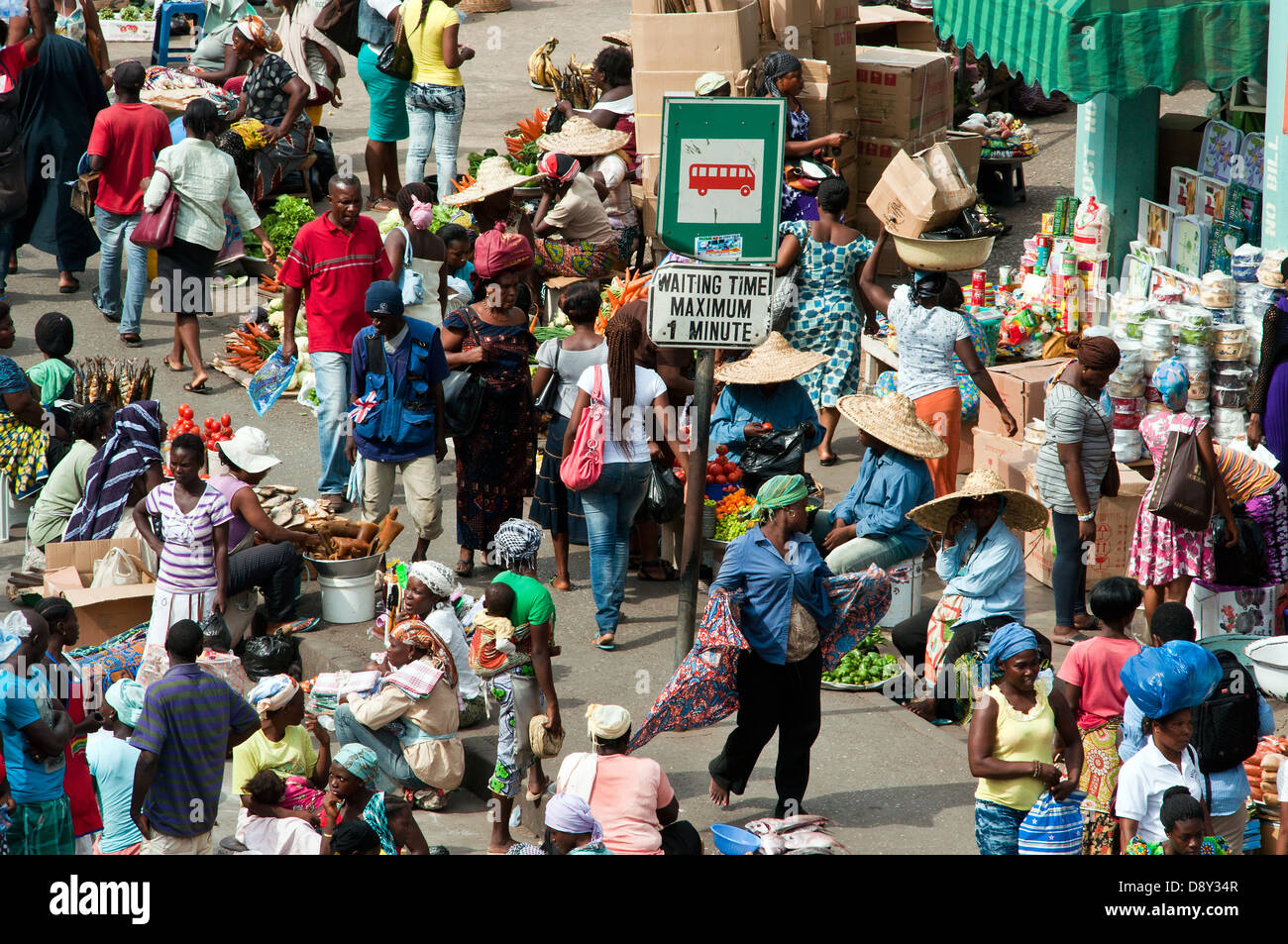 street market scene near makola market, downtown accra, ghana, africa ...