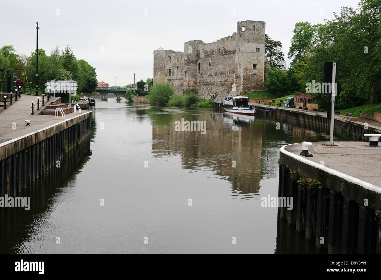 Slighted castle hi-res stock photography and images - Alamy