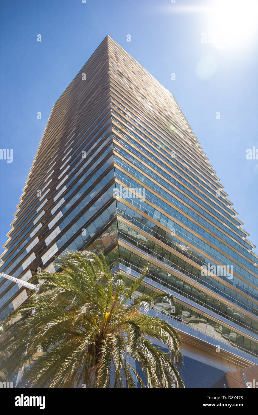 Glass architectural color skyscraper hi-res stock photography and ...