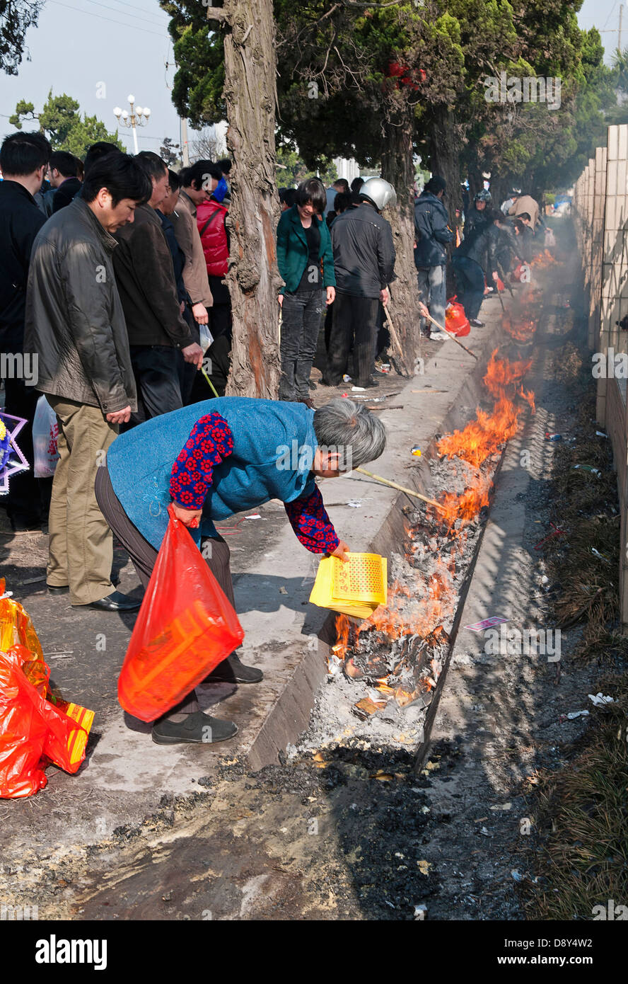Burning plastic china hi-res stock photography and images - Alamy