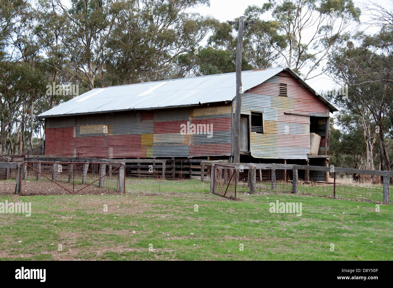 Big tin shed on farm in bush Australia Stock Photo - Alamy