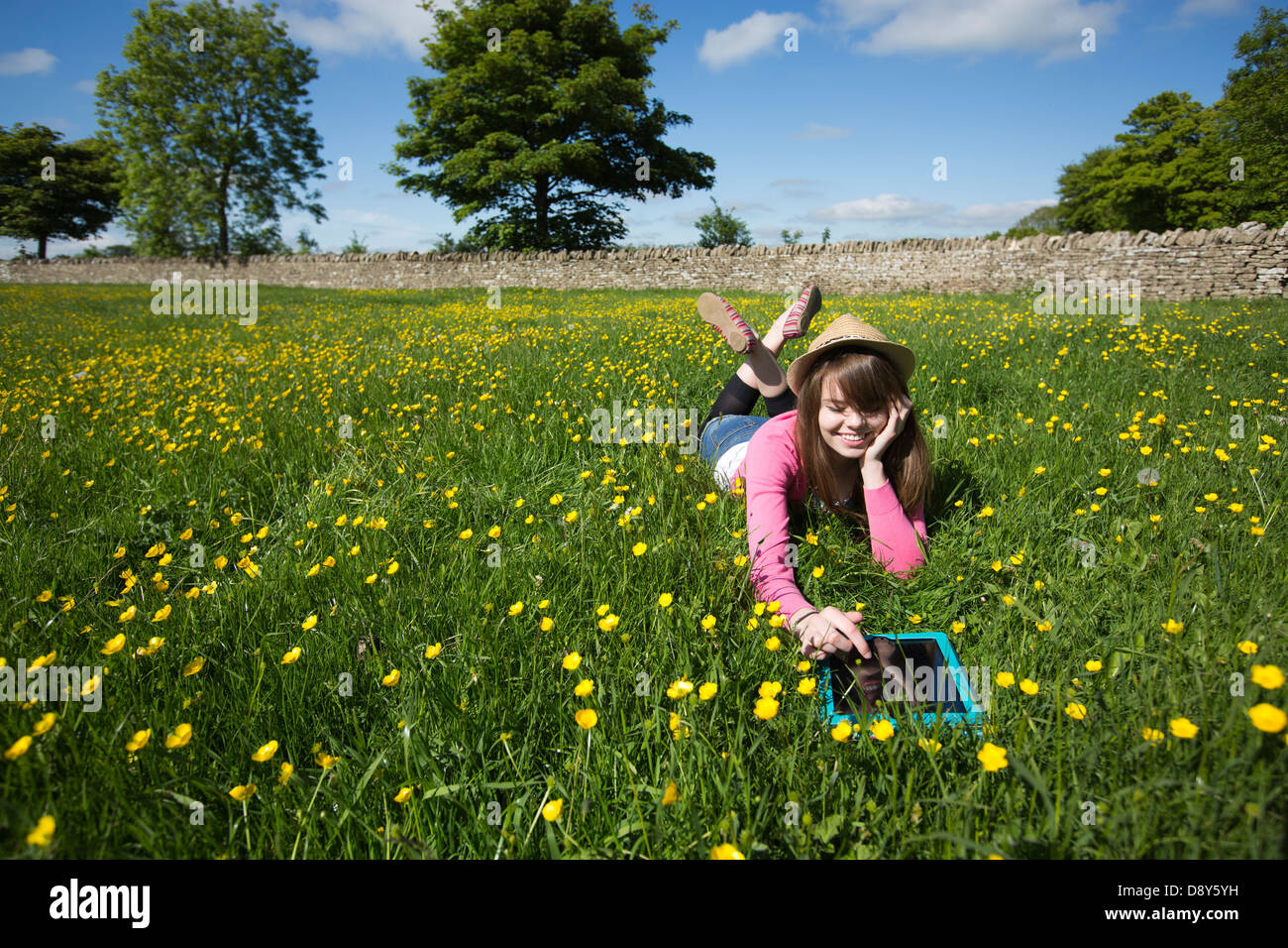 Studying with ipad hi-res stock photography and images - Alamy