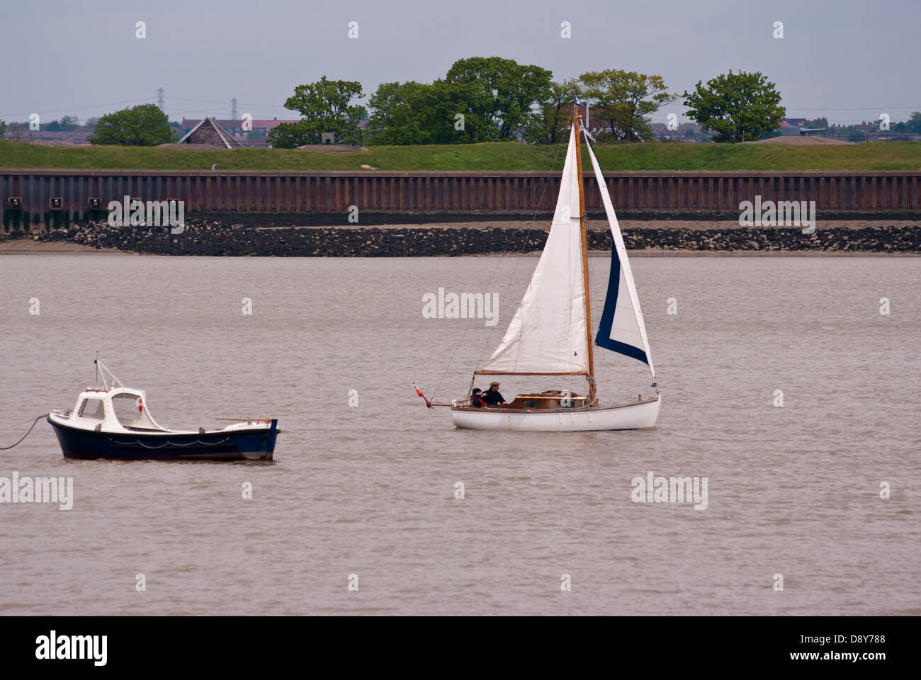 River thames at gravesend hi-res stock photography and images - Alamy