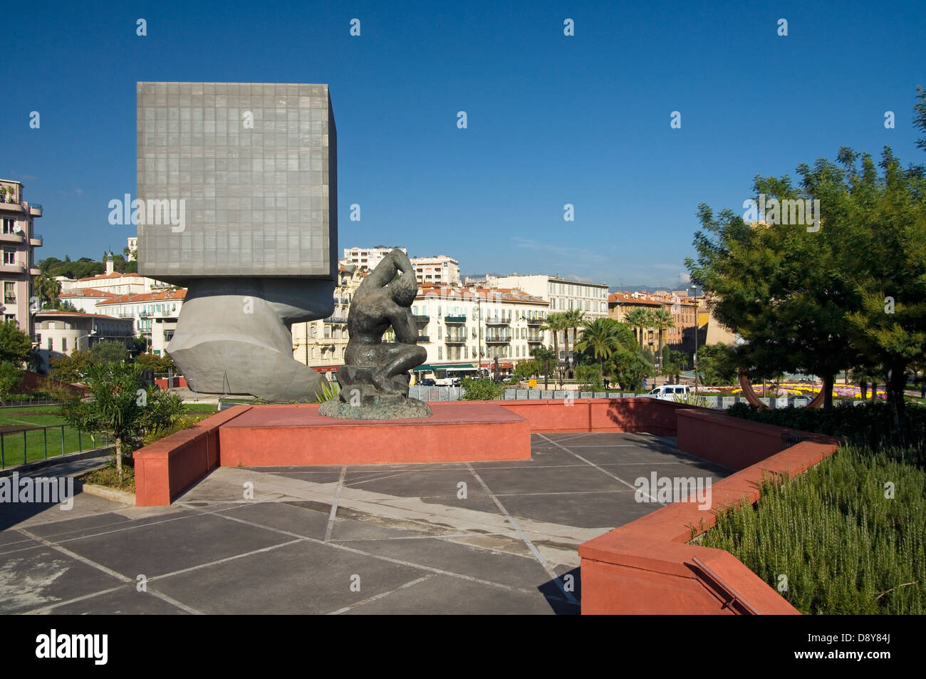 Central Library of Nice called Tete au Carre (Thinking inside the box ...