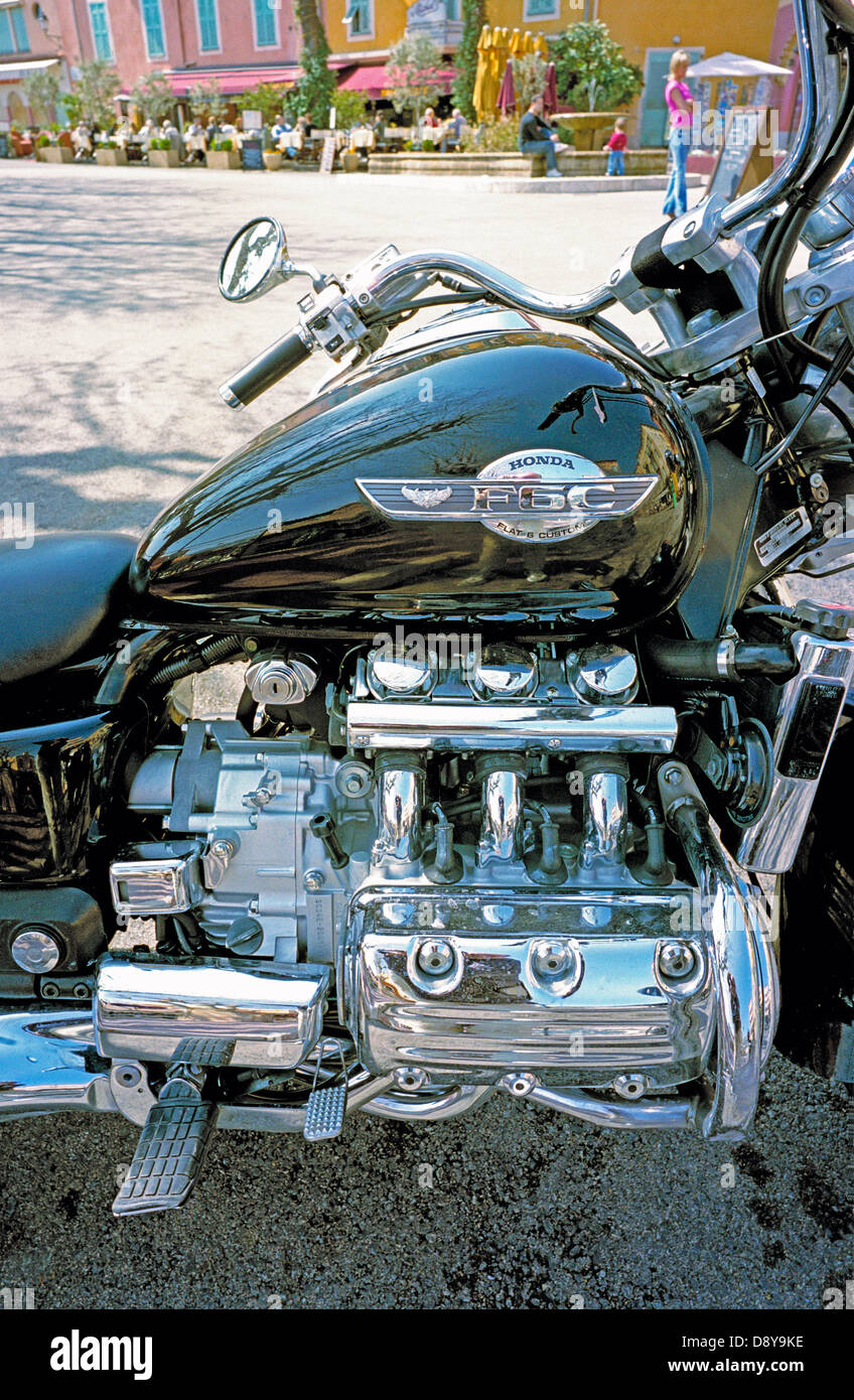 An extremely shiny big motorcycle engine Stock Photo - Alamy