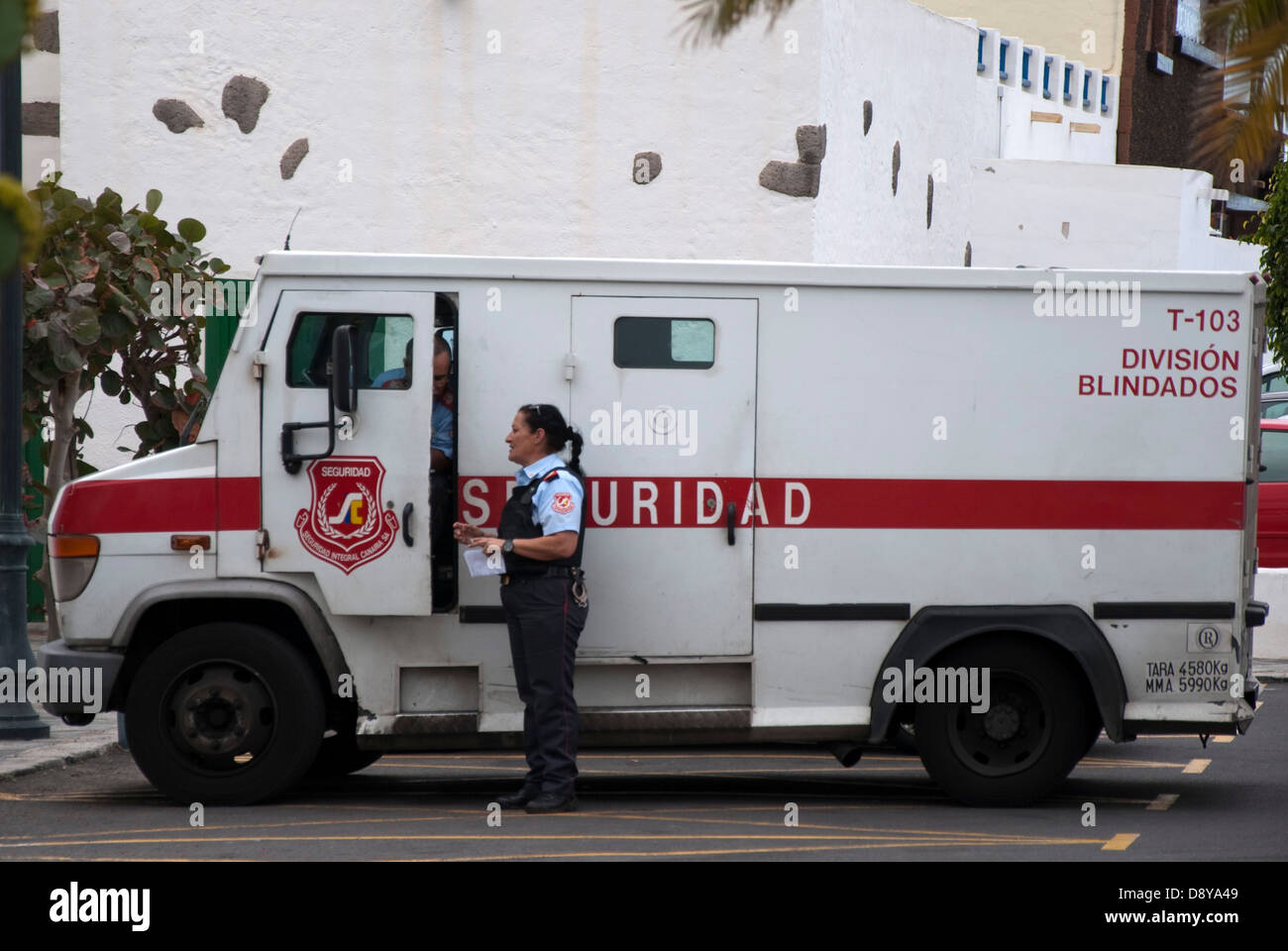 Armoured van hi-res stock photography and images - Alamy