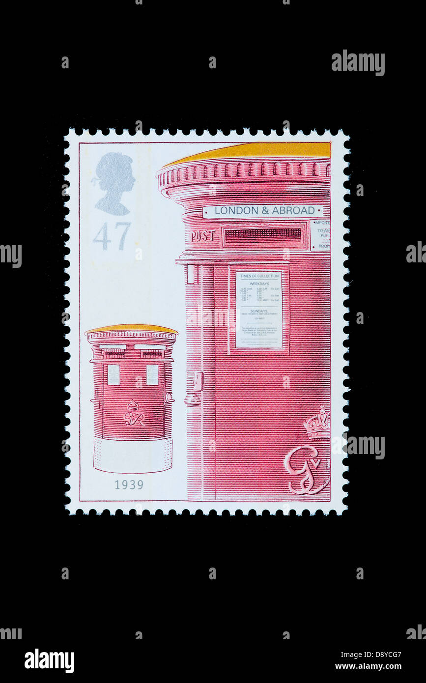 Queen elizabeth stamp red hi-res stock photography and images - Alamy
